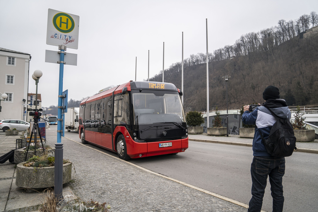 Passau testet erneut E-Bus auf Altstadtlinie - Brennpunkt ...